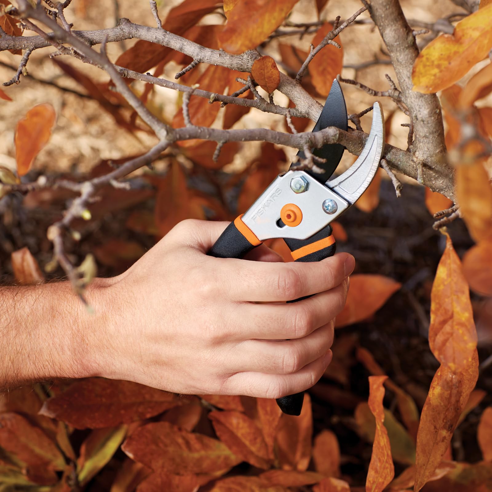 Fiskars Bypass Pruning Shears 5/8” Garden Clippers – Plant Cutting ...